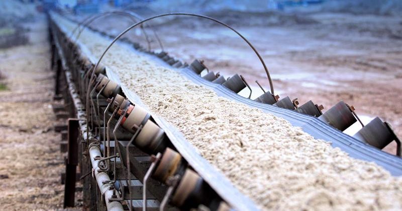 Online moisture measurement for bulk materials, powders, and granulates ...